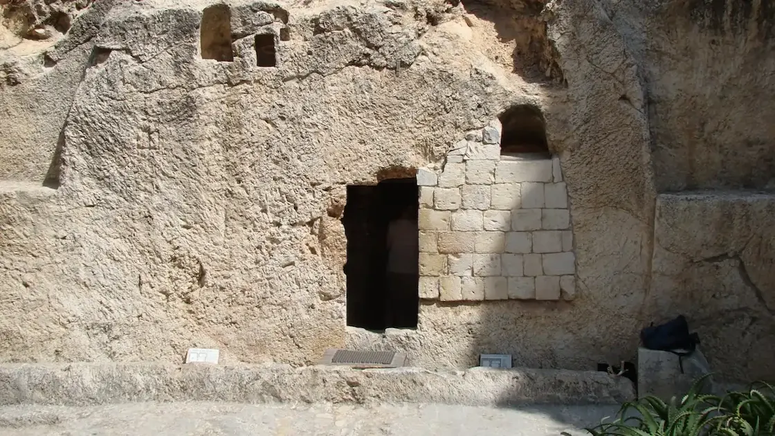 An Easter Sunday Devotional: The Empty Tomb | Finds.Life.Church